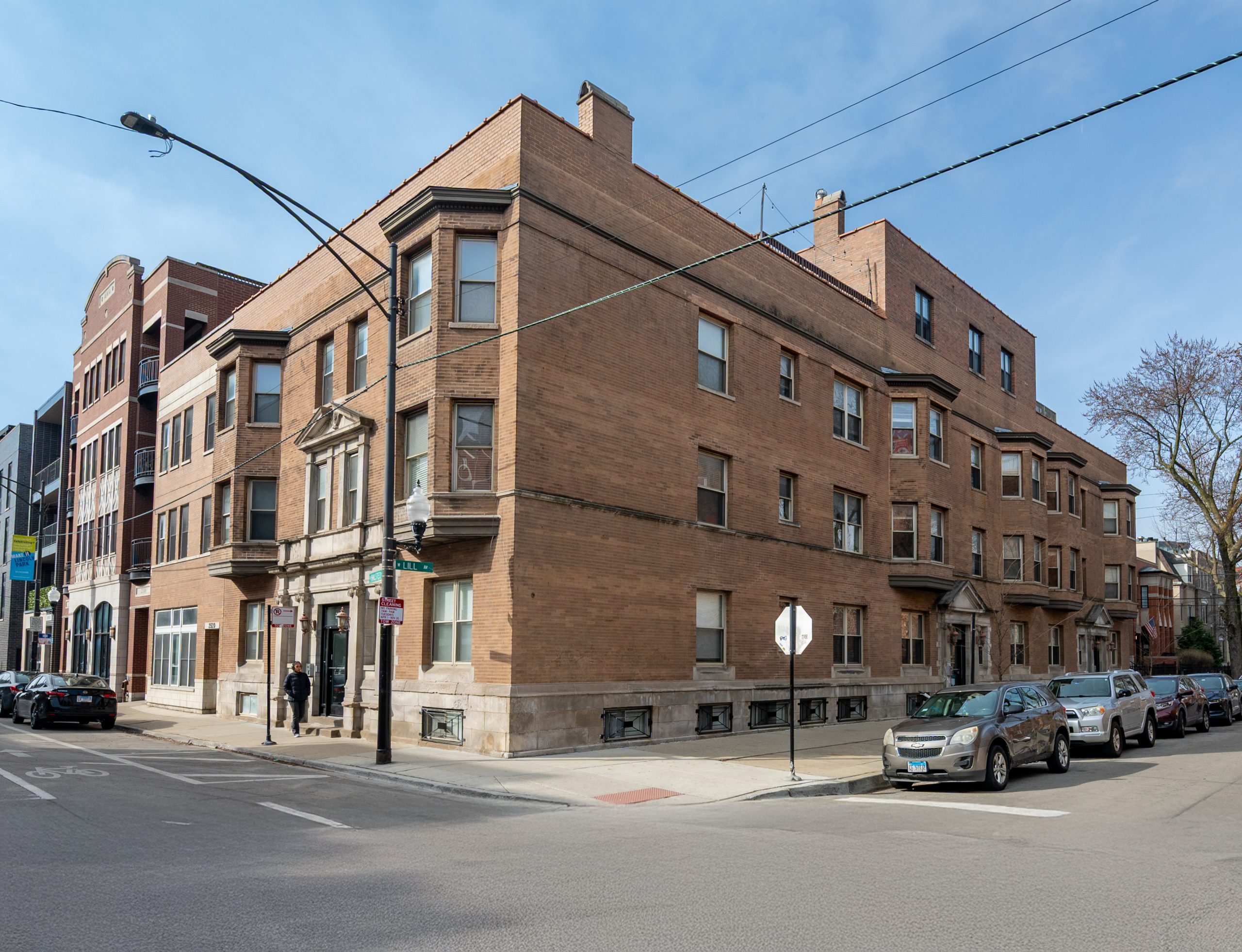 811 W. LILL AVENUE | Interra Realty